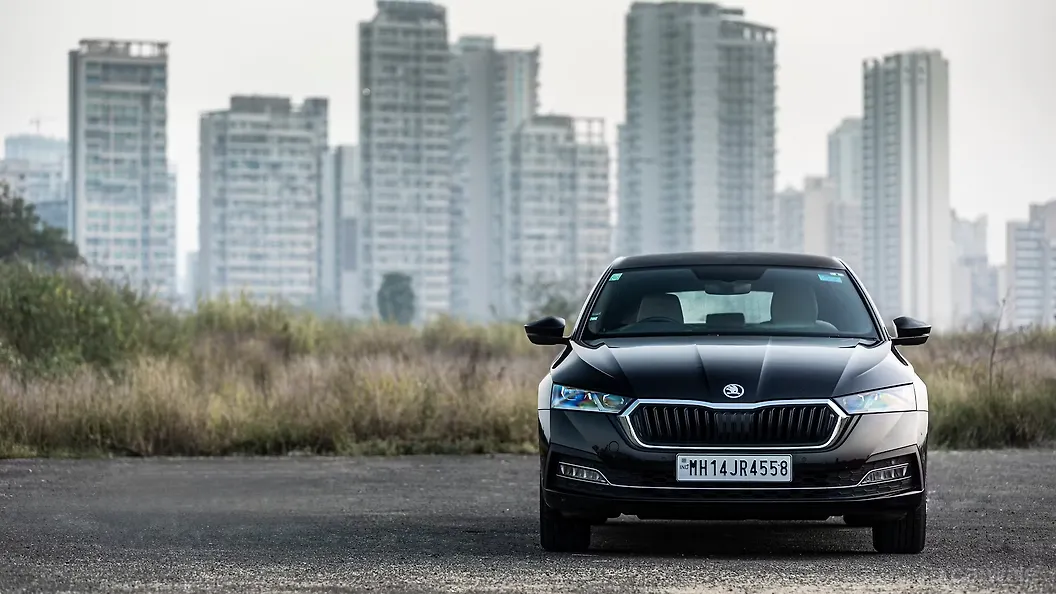 Octavia Front View Image, Octavia Photos in India - CarWale