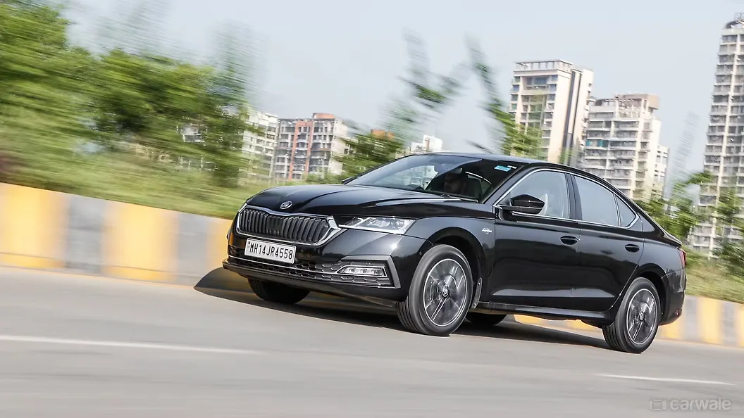 Octavia Right Front Three Quarter Image, Octavia Photos in India - CarWale