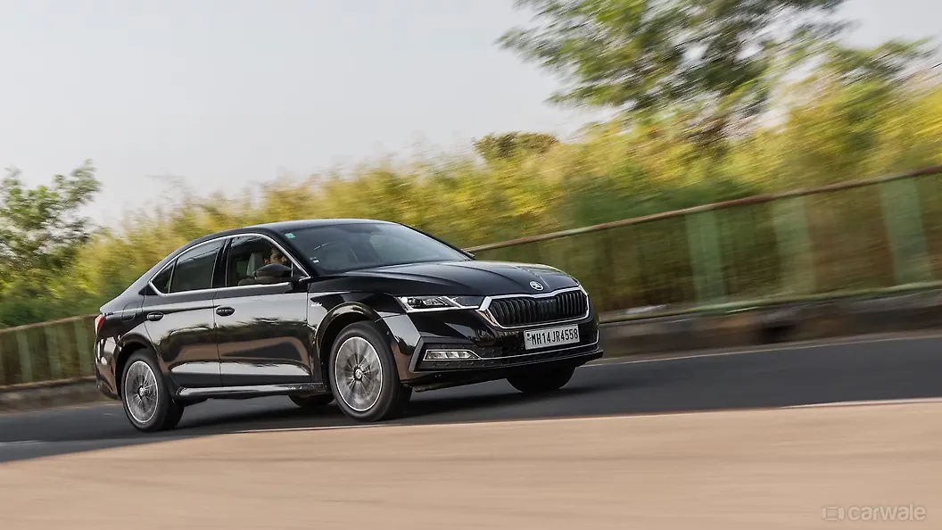 Octavia Right Front Three Quarter Image, Octavia Photos in India - CarWale