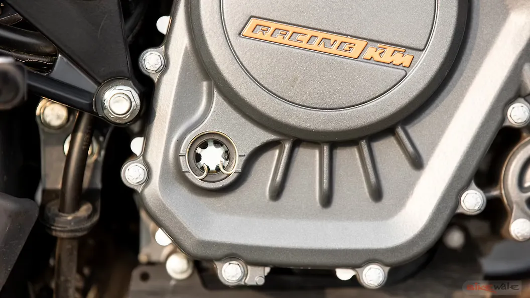 KTM RC 200 Engine From Right Image – BikeWale