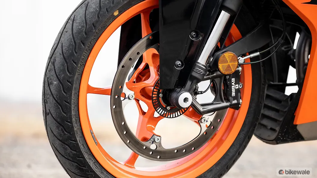 KTM RC 200 Handlebar Clamp Image – BikeWale