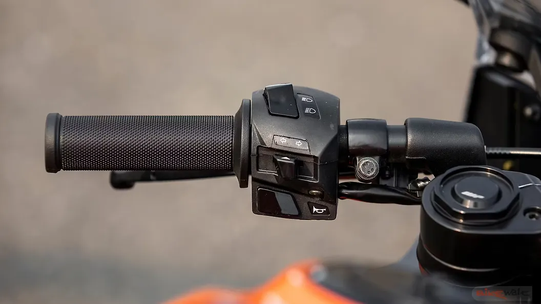 KTM RC 200 Handle Bar Image – BikeWale