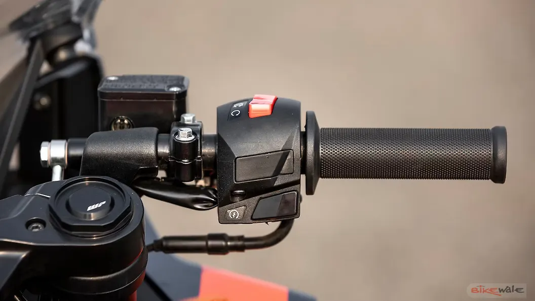 KTM RC 200 TFT / Instrument Cluster Image – BikeWale