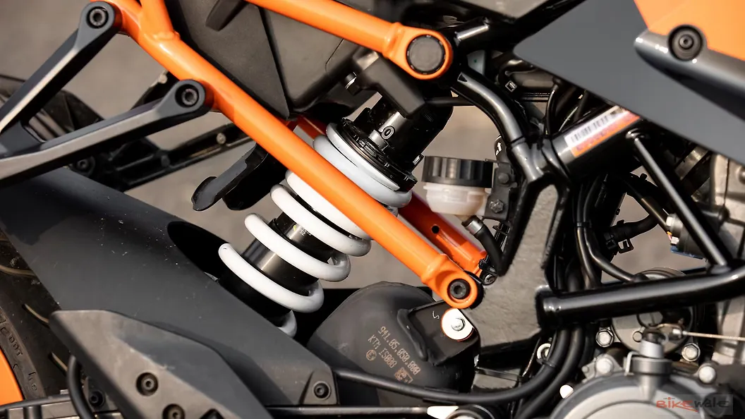 KTM RC 200 Engine From Left Image – BikeWale