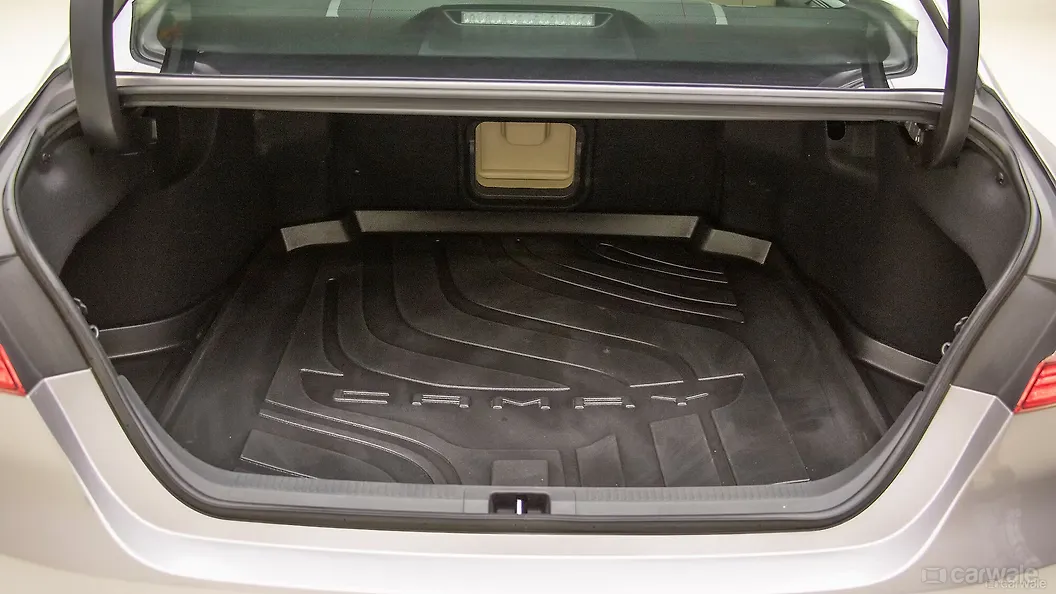 Toyota Camry next-generation Rear Scuff Plates Image, Toyota Camry next ...