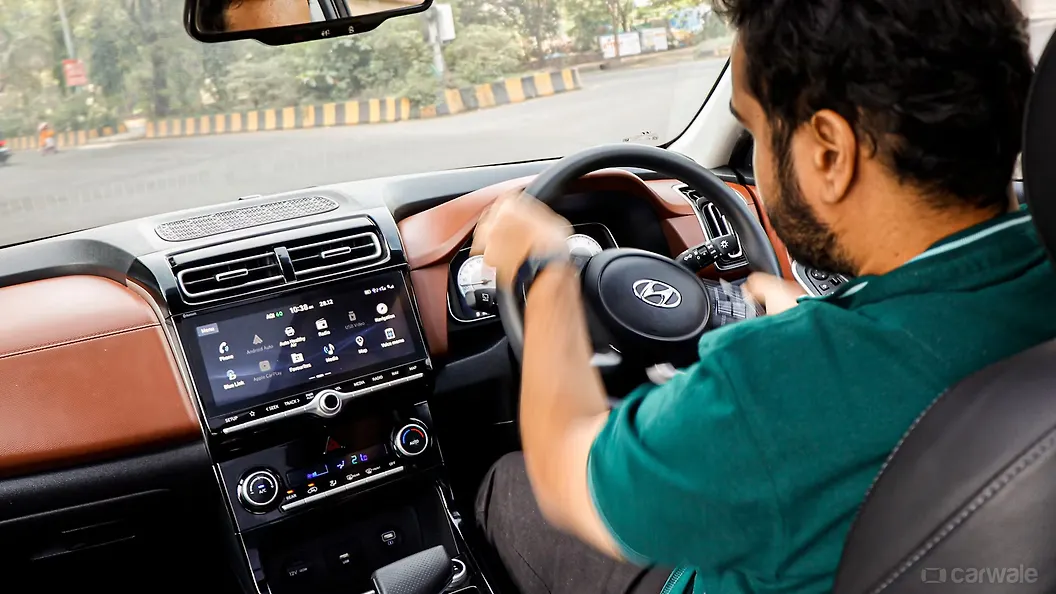 Alcazar Front View Image, Alcazar Photos in India - CarWale