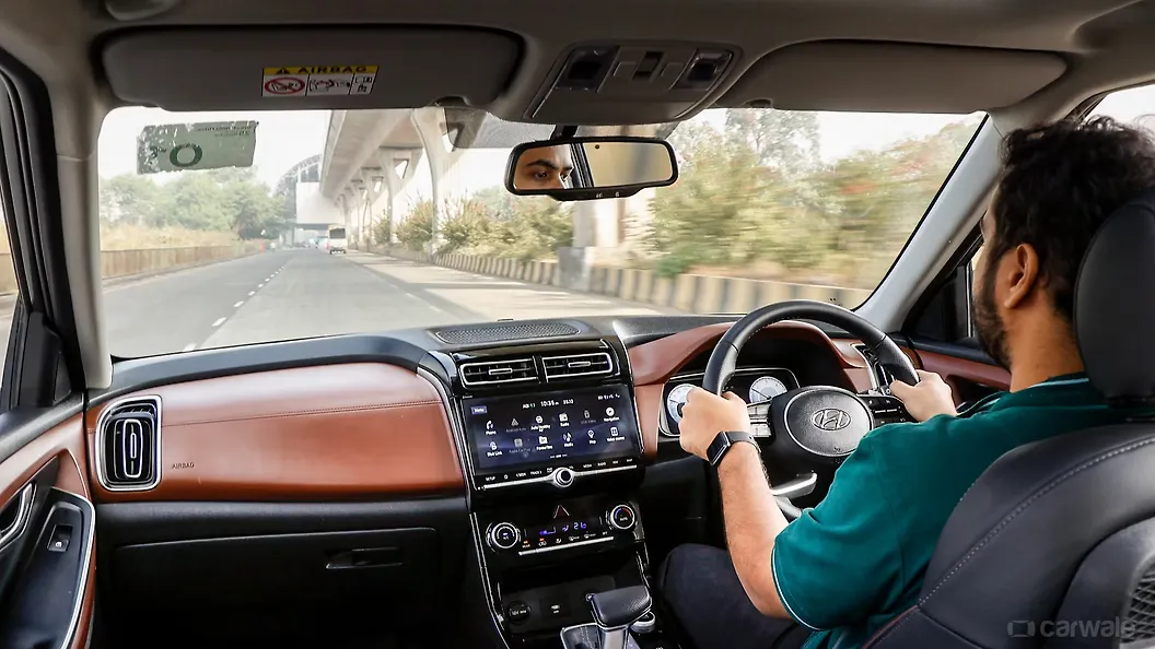 Alcazar Front View Image, Alcazar Photos in India - CarWale