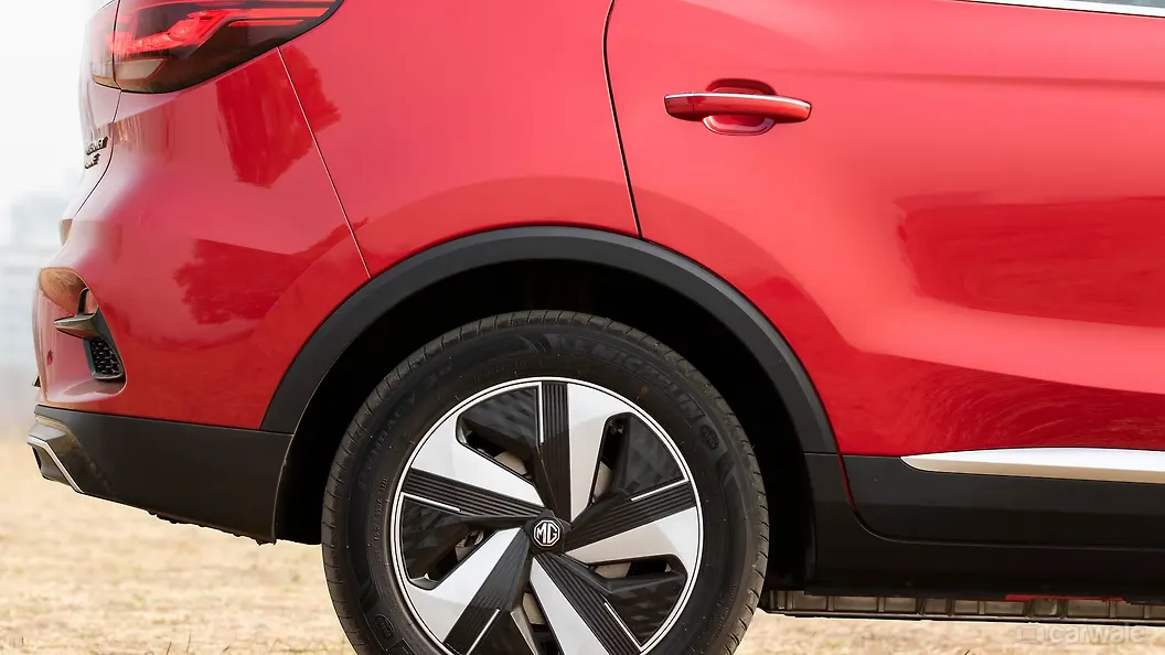 ZS EV Rear Fender Image, ZS EV Photos in India - CarWale