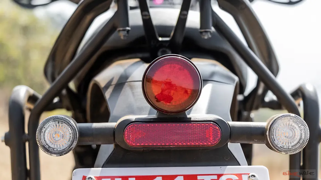 Yezdi Adventure TFT / Instrument Cluster Image – BikeWale