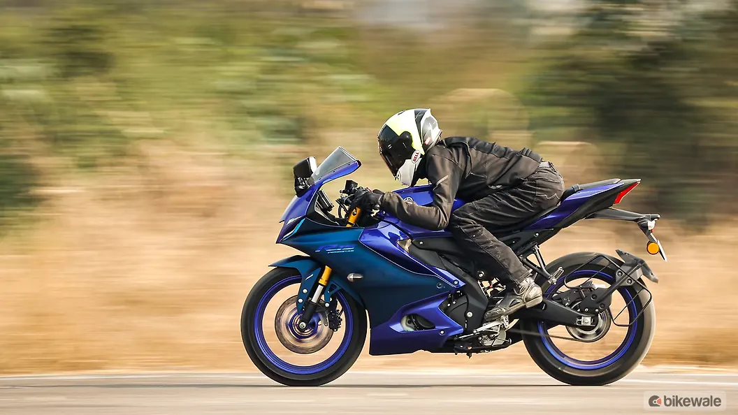 Yamaha R15 V4 Left Side View Image – BikeWale
