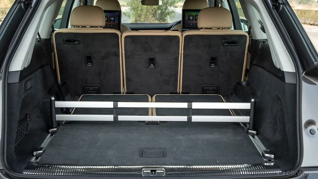 Q7 Bootspace Image, Q7 Photos in India - CarWale