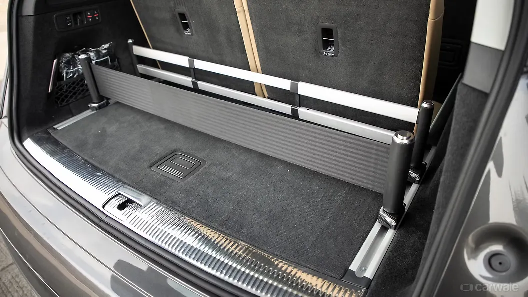 Q7 Bootspace Image, Q7 Photos in India - CarWale