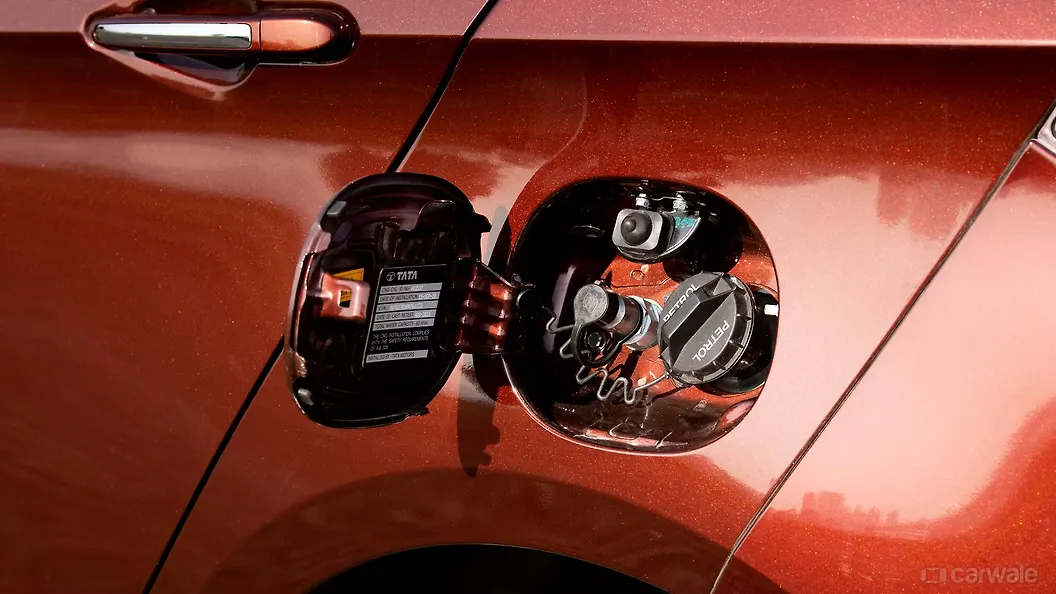 Tigor Open Fuel Lid Image, Tigor Photos in India - CarWale