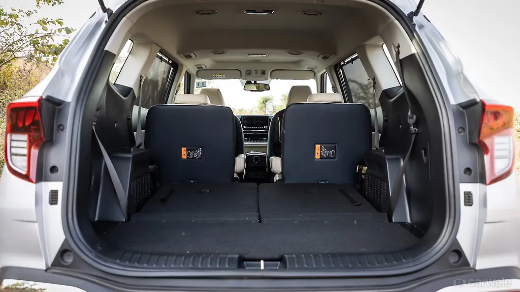 Carens Open Boot/Trunk Image, Carens Photos in India - CarWale