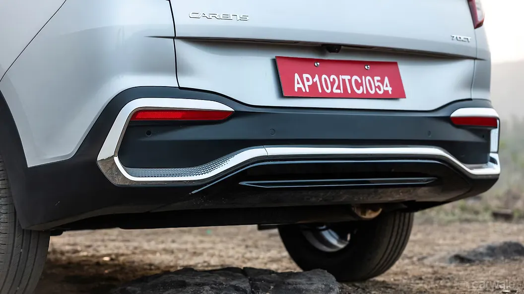 Carens Rear View Image, Carens Photos in India - CarWale