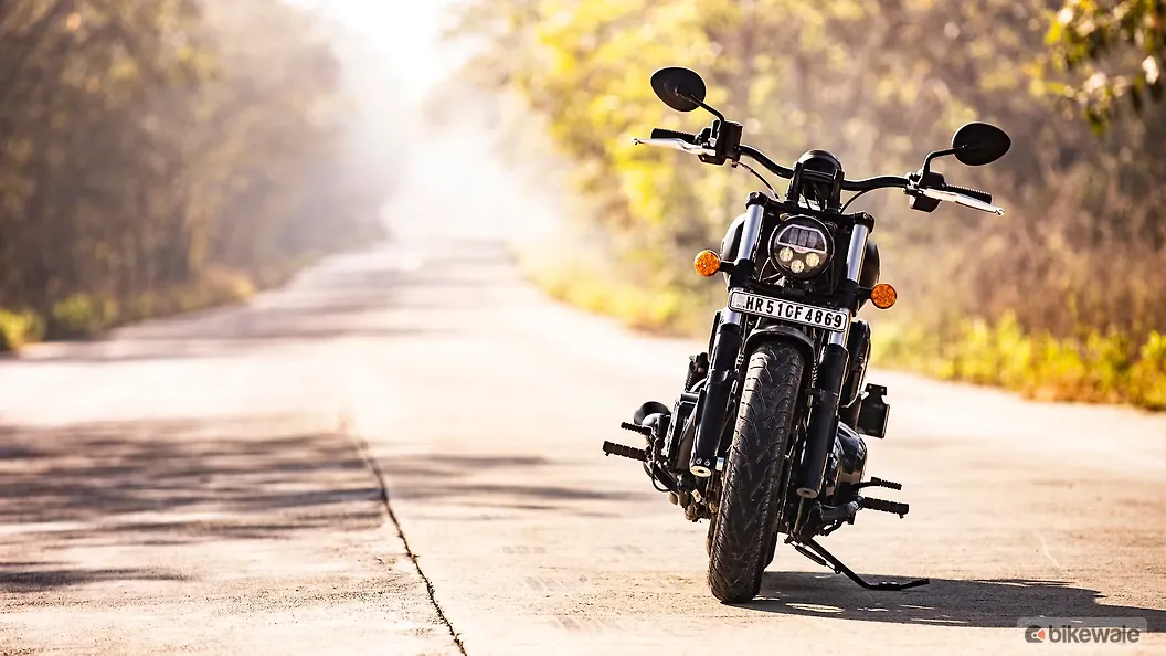 Indian Chief Dark Horse Front View Image – BikeWale