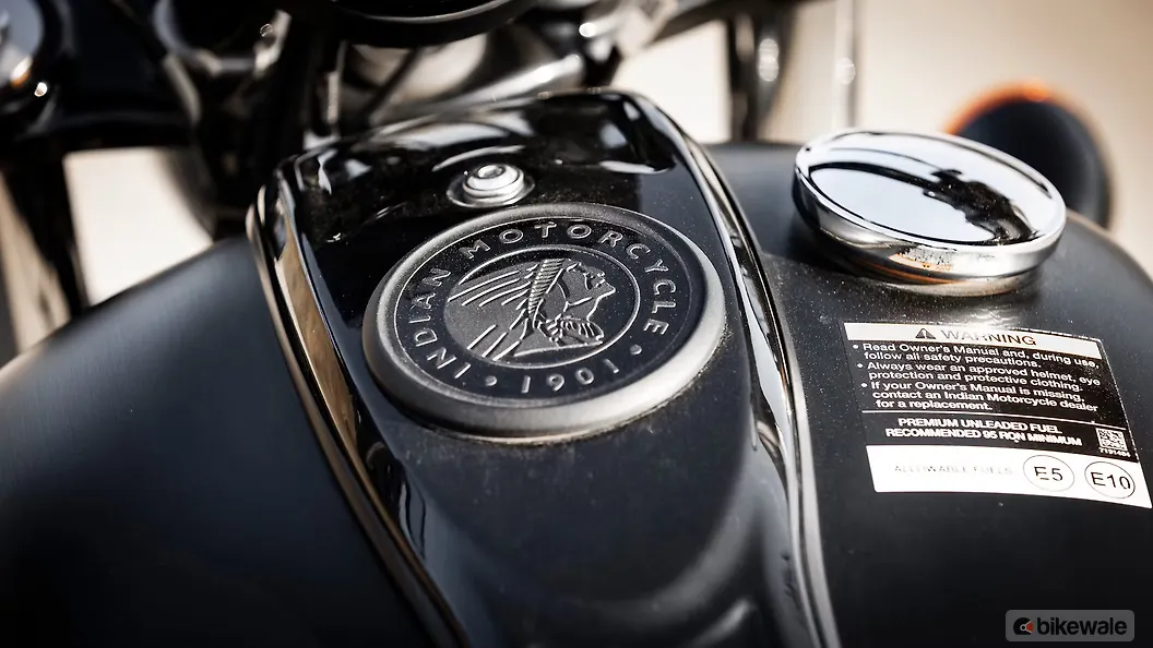 Indian Chief Dark Horse Fuel Tank Image – BikeWale