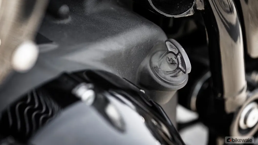 Indian Chief Dark Horse Fuel Tank Image – BikeWale