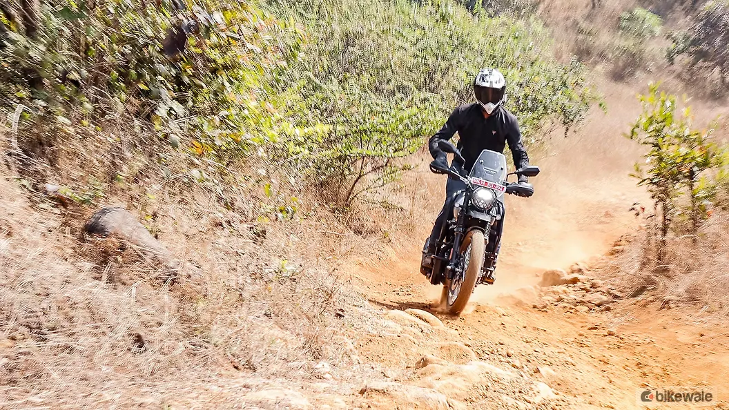 Yezdi Adventure [2024] Front View Image – BikeWale