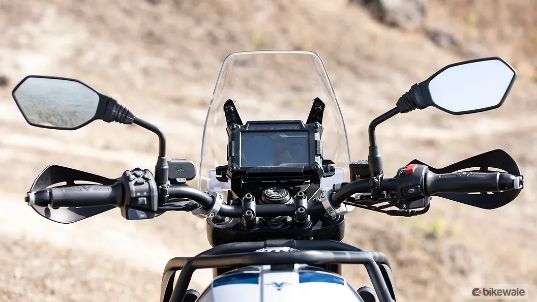 Yezdi Adventure TFT / Instrument Cluster Image – BikeWale