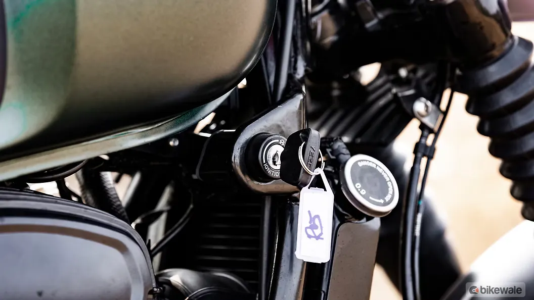 Yezdi Roadster [2024] Instrument Cluster Image – BikeWale