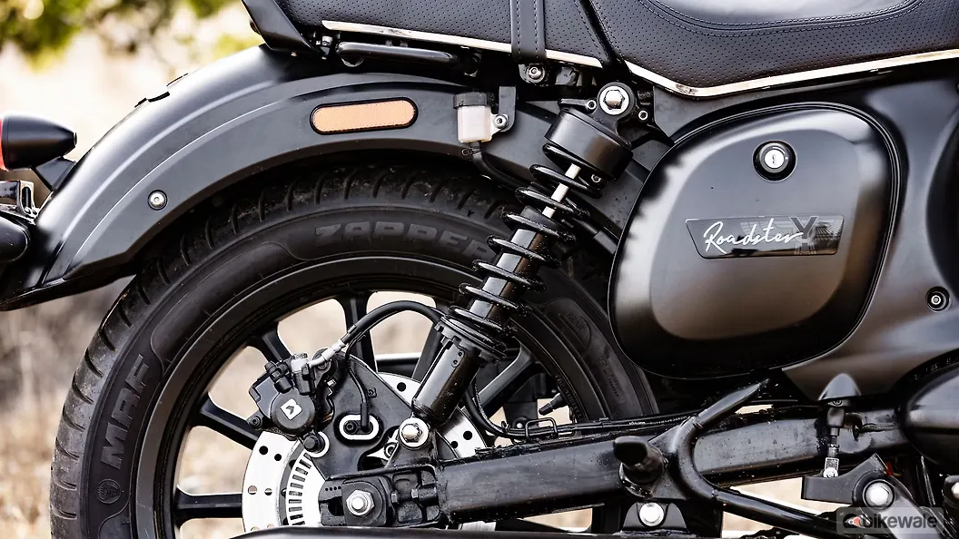 Yezdi Roadster [2024] Rear Suspension Image – BikeWale
