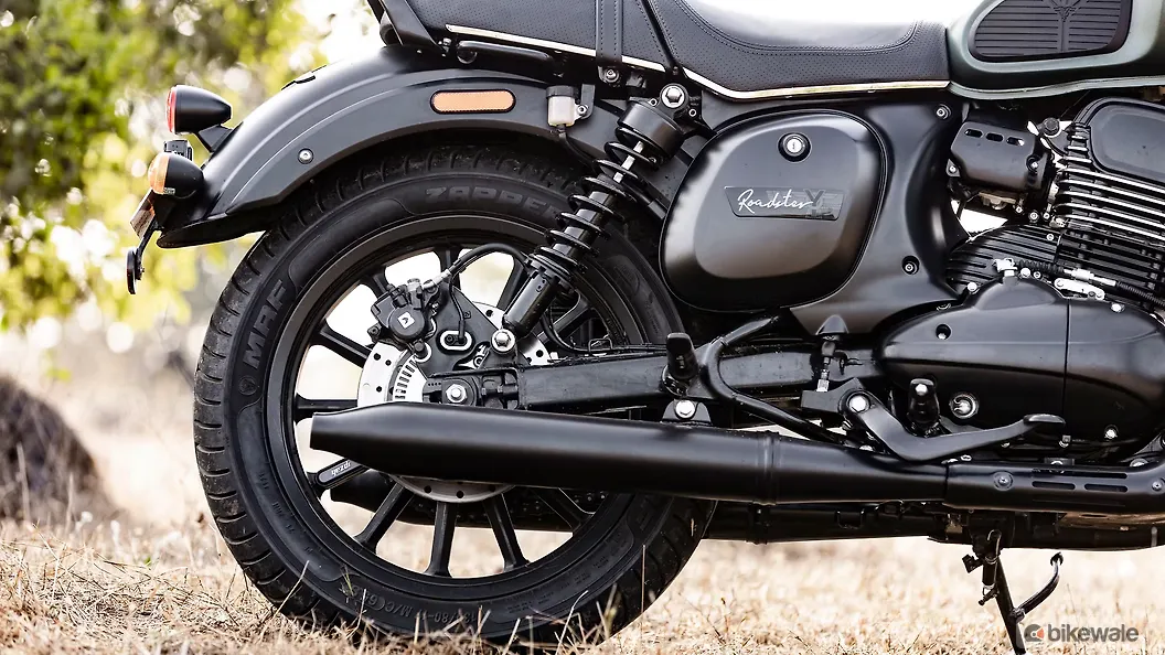 Yezdi Roadster [2024] Key Ignition Image – BikeWale