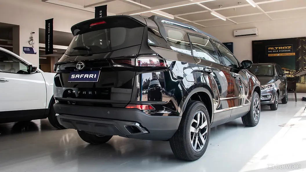 Safari Rear View Image, Safari Photos in India - CarWale