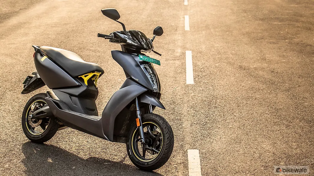 Ather 450X Gen 2 Left Rear Three Quarter Image – BikeWale