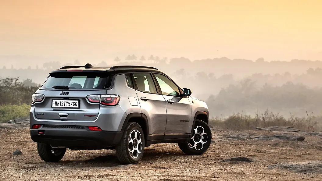 Compass Left Rear Three Quarter Image, Compass Photos in India - CarWale