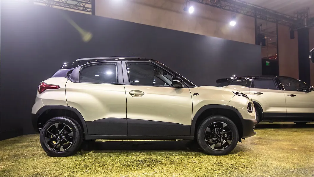 Punch Right Side View Image, Punch Photos in India - CarWale