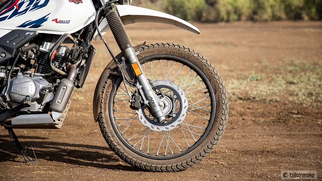 Hero Xpulse 200 4V Right Side View Image – BikeWale