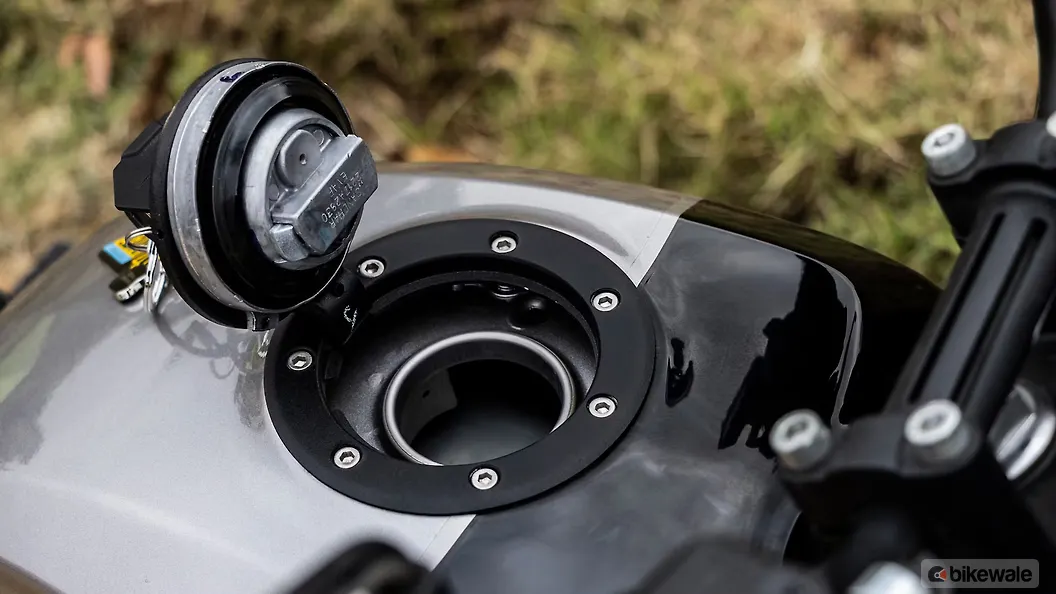 Royal Enfield Scram 411 Fuel Tank Image – BikeWale