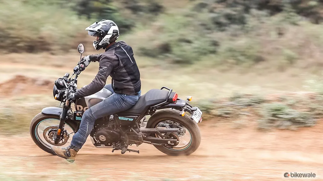 Royal Enfield Scram 411 Right Rear Three Quarter Image – BikeWale