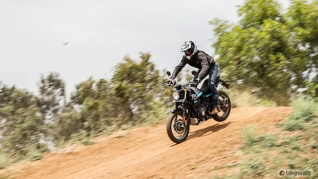 Royal Enfield Scram 411 Right Rear Three Quarter Image – BikeWale