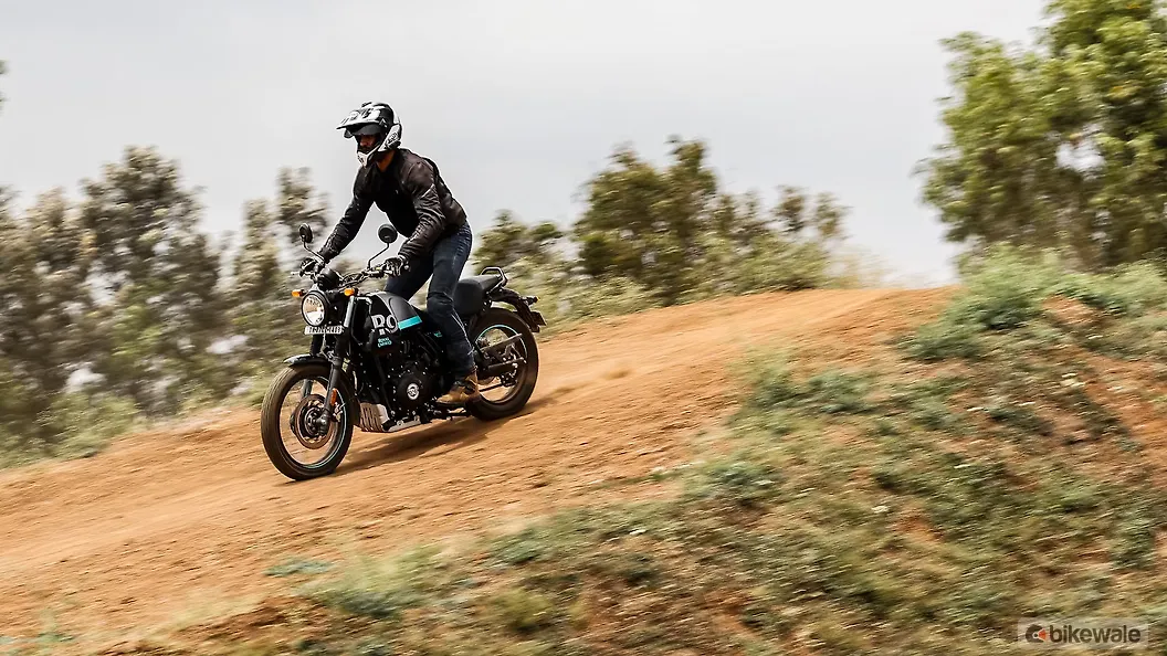 Royal Enfield Scram 411 Right Rear Three Quarter Image – BikeWale