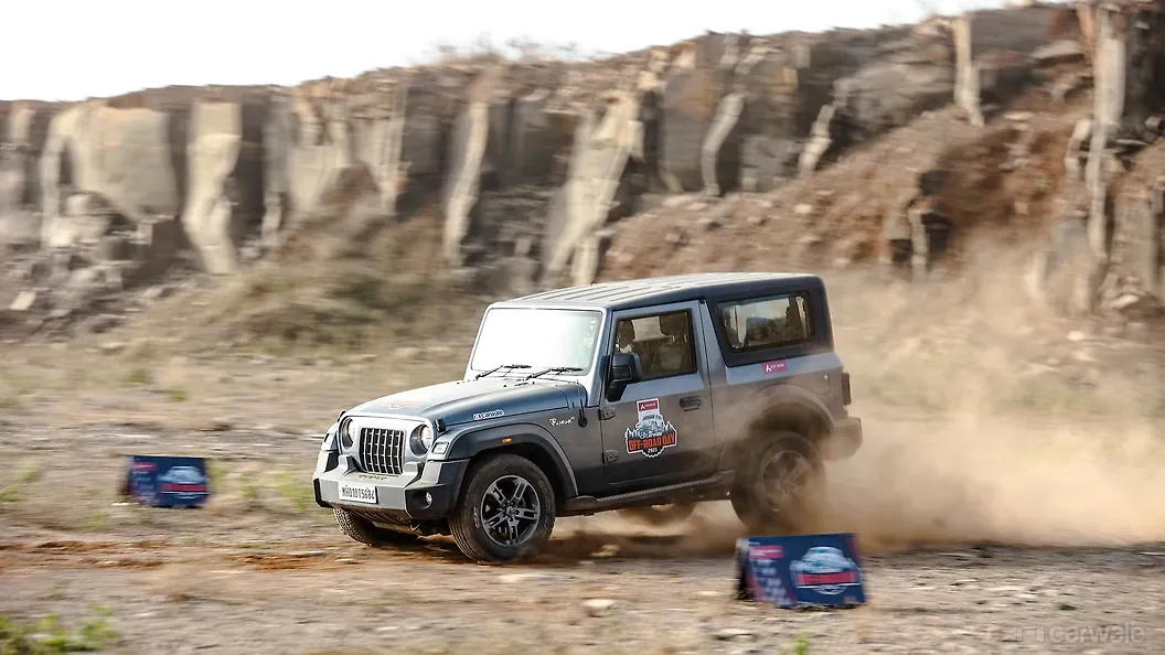 Thar Left Side View Image, Thar Photos in India - CarWale