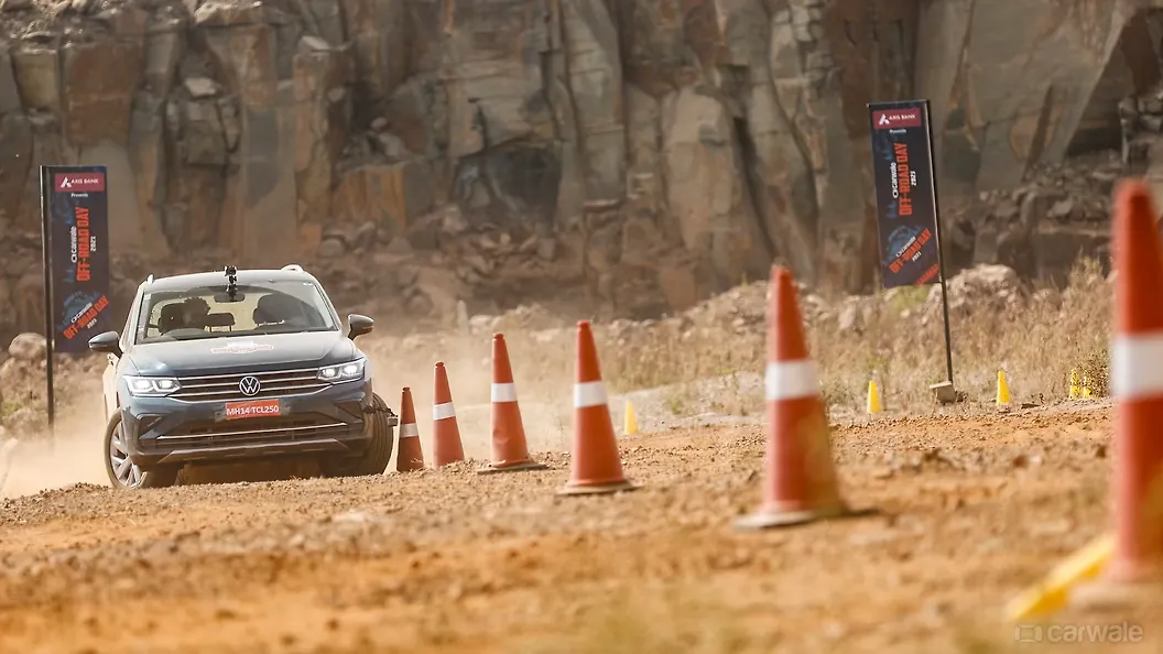 Tiguan Front View Image, Tiguan Photos in India - CarWale