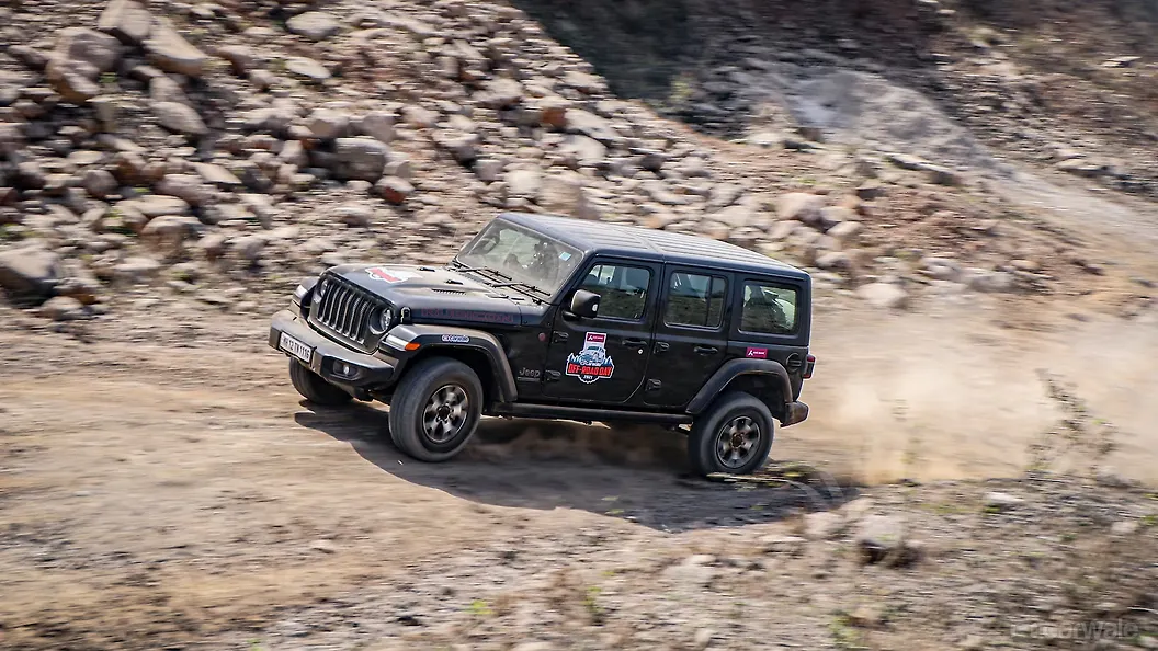 Wrangler Left Side View Image, Wrangler Photos in India - CarWale