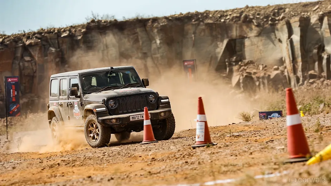 Thar Left Front Three Quarter Image, Thar Photos in India - CarWale