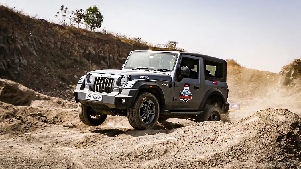 Thar Right Front Three Quarter Image, Thar Photos in India - CarWale