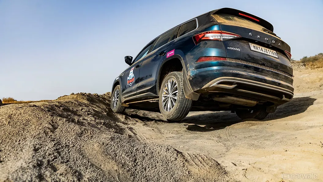 Thar Right Rear Three Quarter Image, Thar Photos in India - CarWale