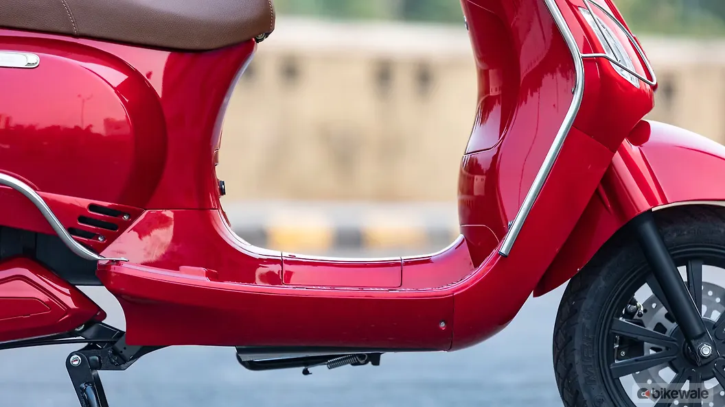 Benling Aura Floorboard Image – BikeWale