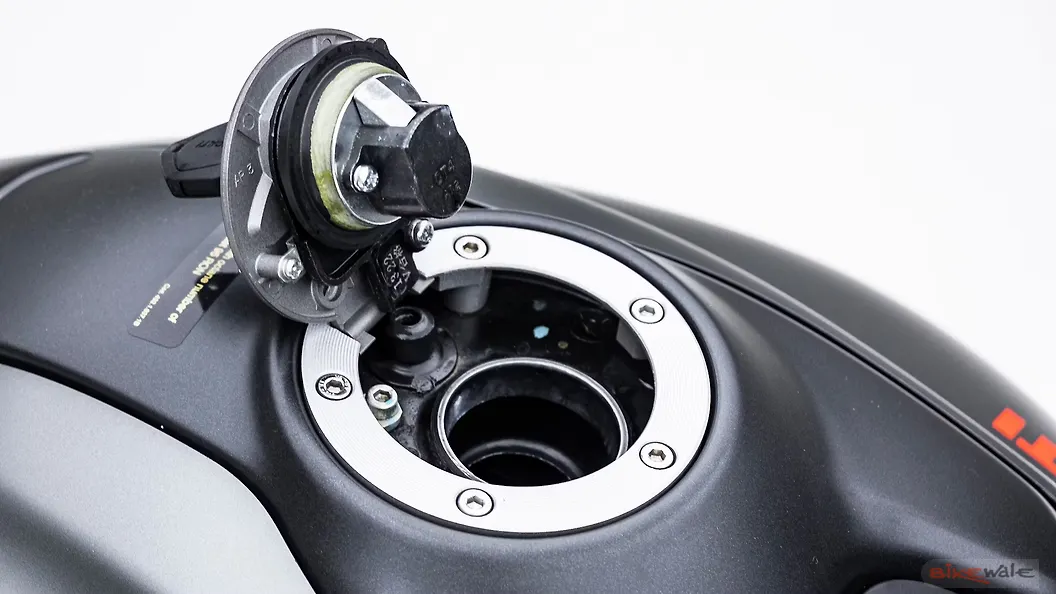 Ducati Monster Fuel Tank Image – BikeWale