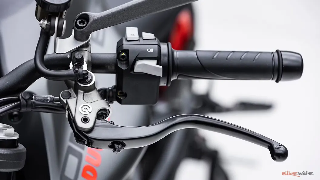 Ducati Monster Handle Bar Image – BikeWale