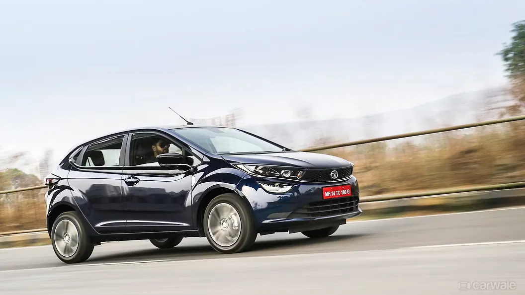Altroz Right Front Three Quarter Image, Altroz Photos in India - CarWale