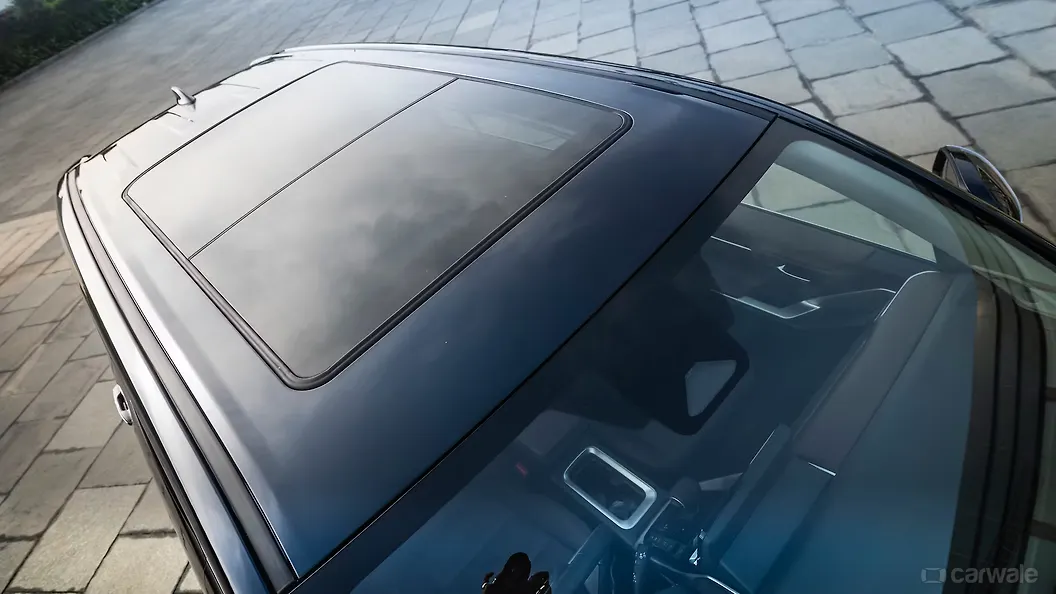 Innova Hycross Car Roof Image, Innova Hycross Photos in India - CarWale