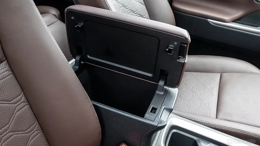 Innova Hycross Front Centre Arm Rest Storage Image, Innova Hycross ...