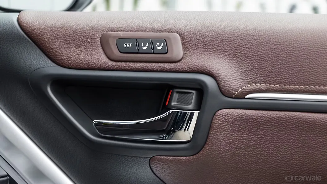 Innova Hycross Front Right Door Pad Handle Image, Innova Hycross Photos ...