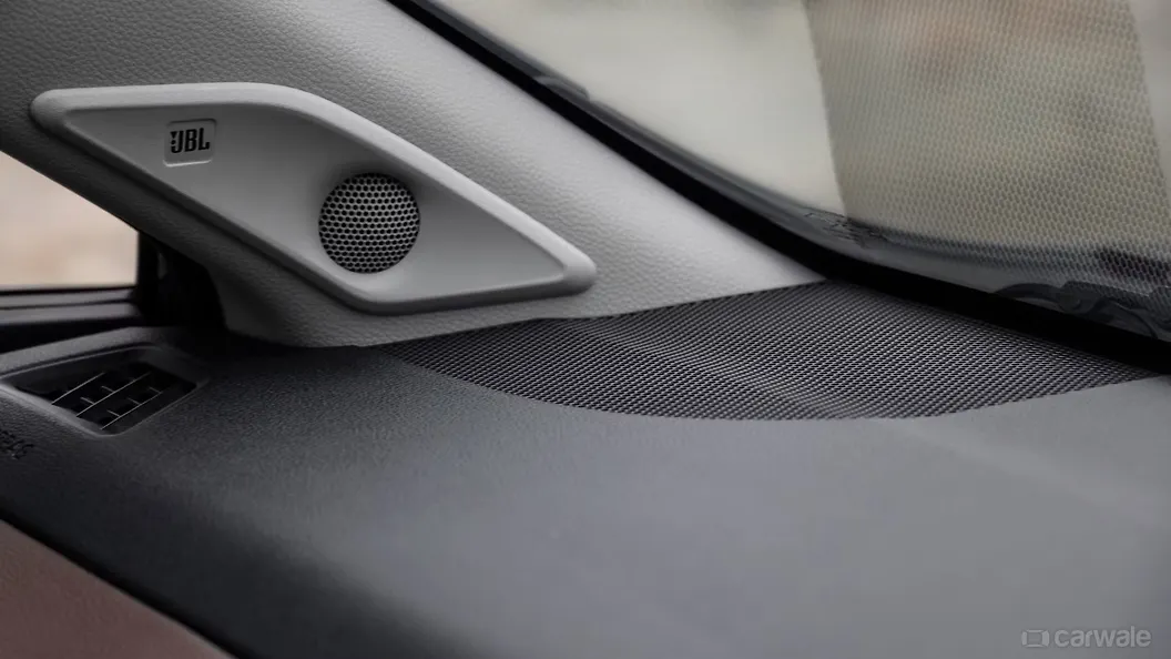 Innova Hycross Front Tweeters Image, Innova Hycross Photos in India ...